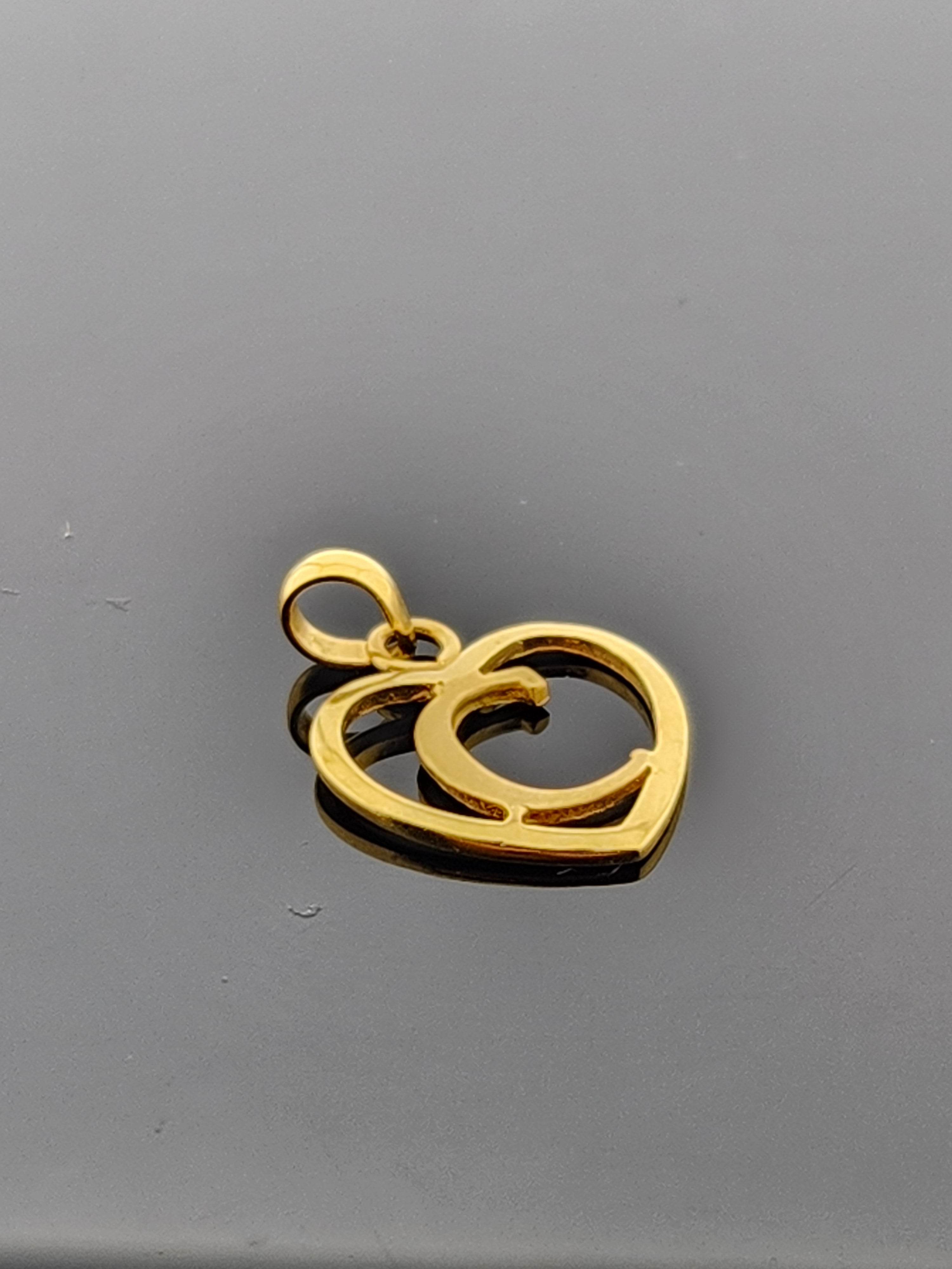 22K Solid Gold Letter Pendant P1670 – Royal Dubai Jewellers
